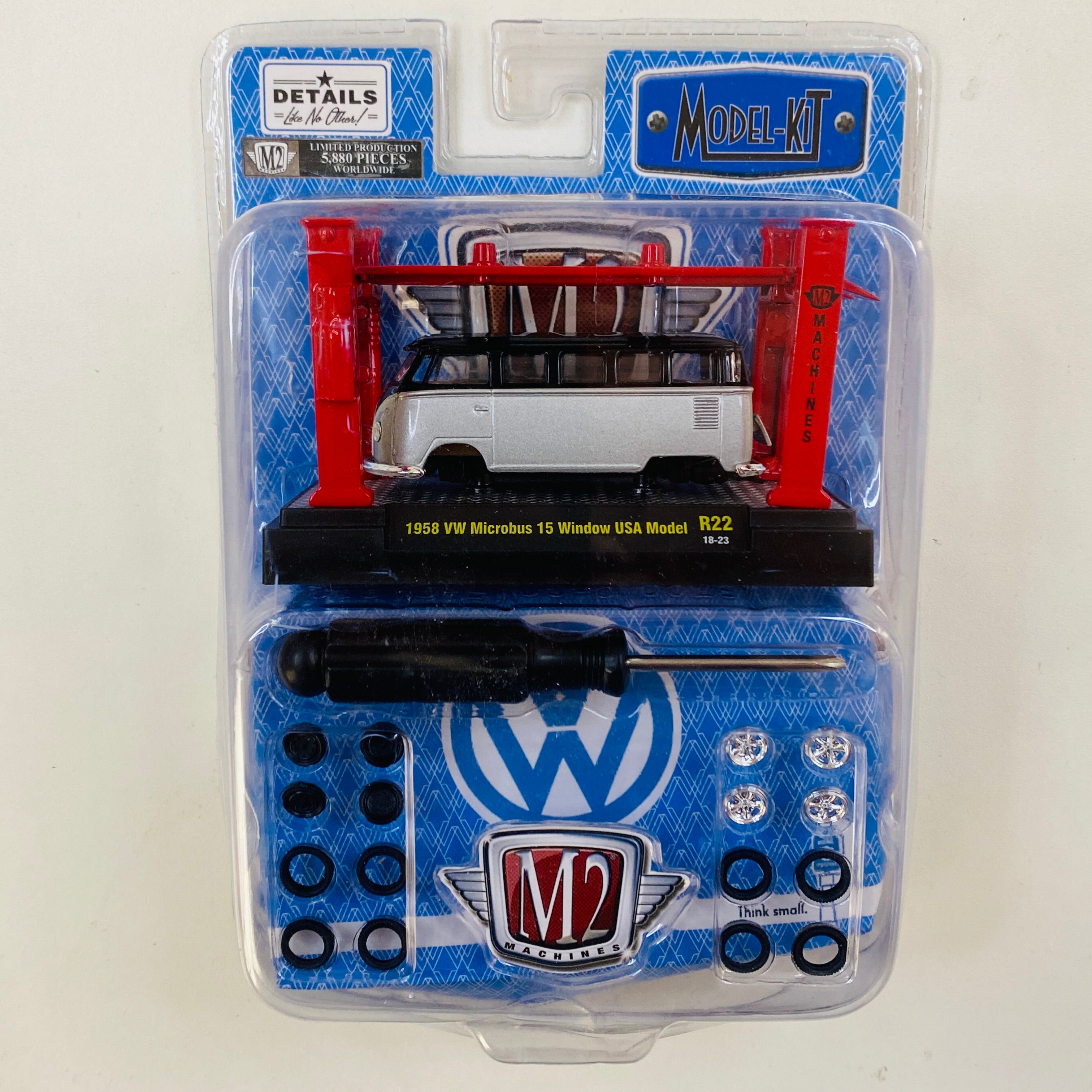 2018 M2 Machines Model Kit Limited Edition 1/5,880 Volkswagen 1958 VW