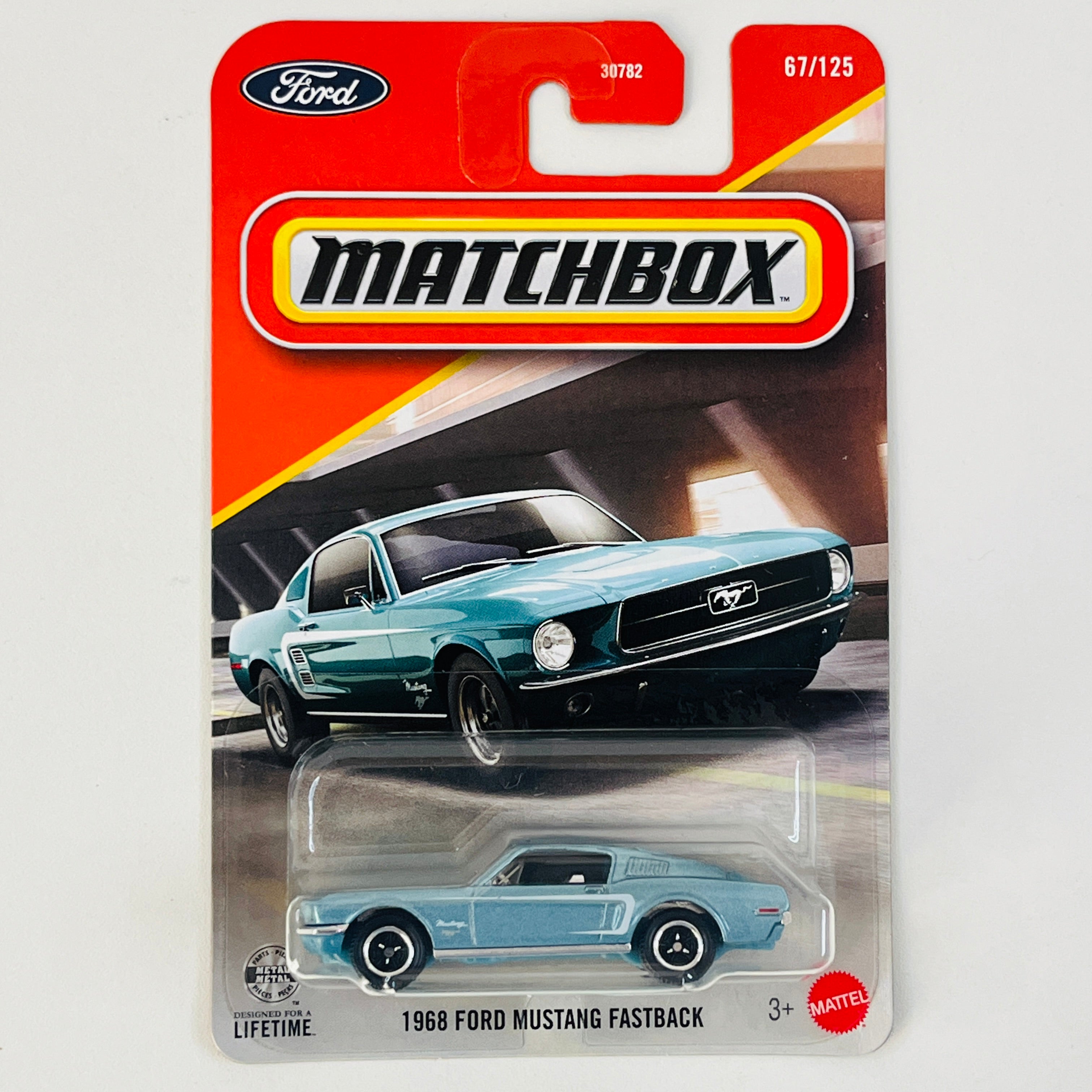 2025 Matchbox MBX Showroom 1968 Ford Mustang Fastback celeste metálico