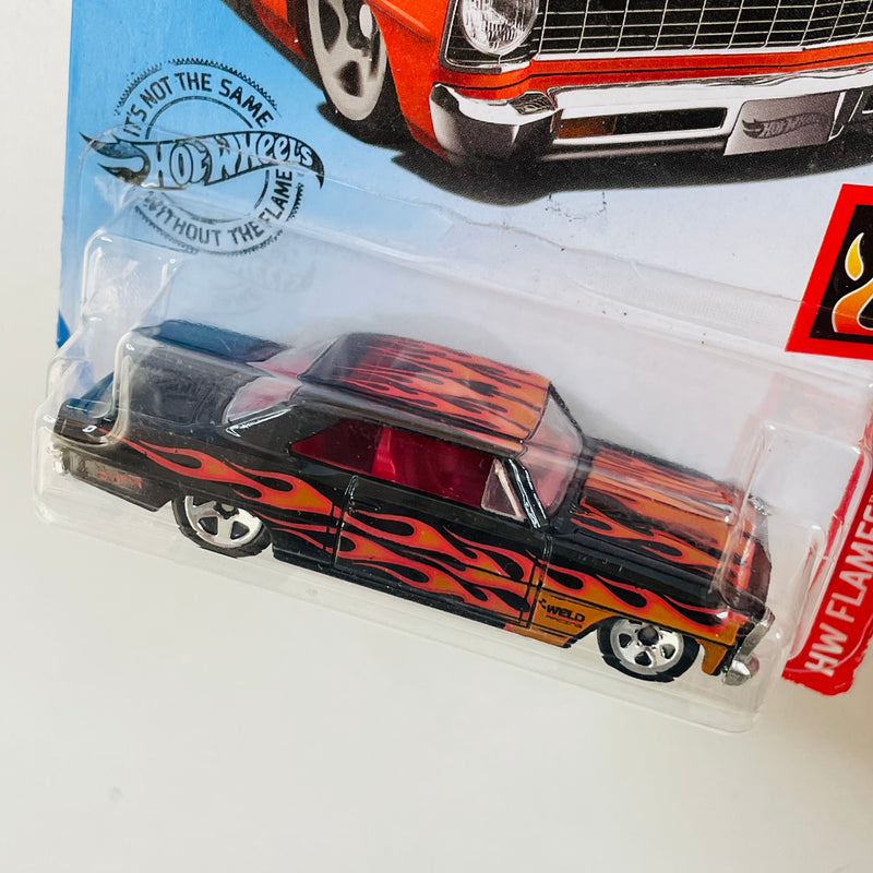 2019 Hot Wheels HW Flames 66 Chevy Nova negro con flamas 5SP