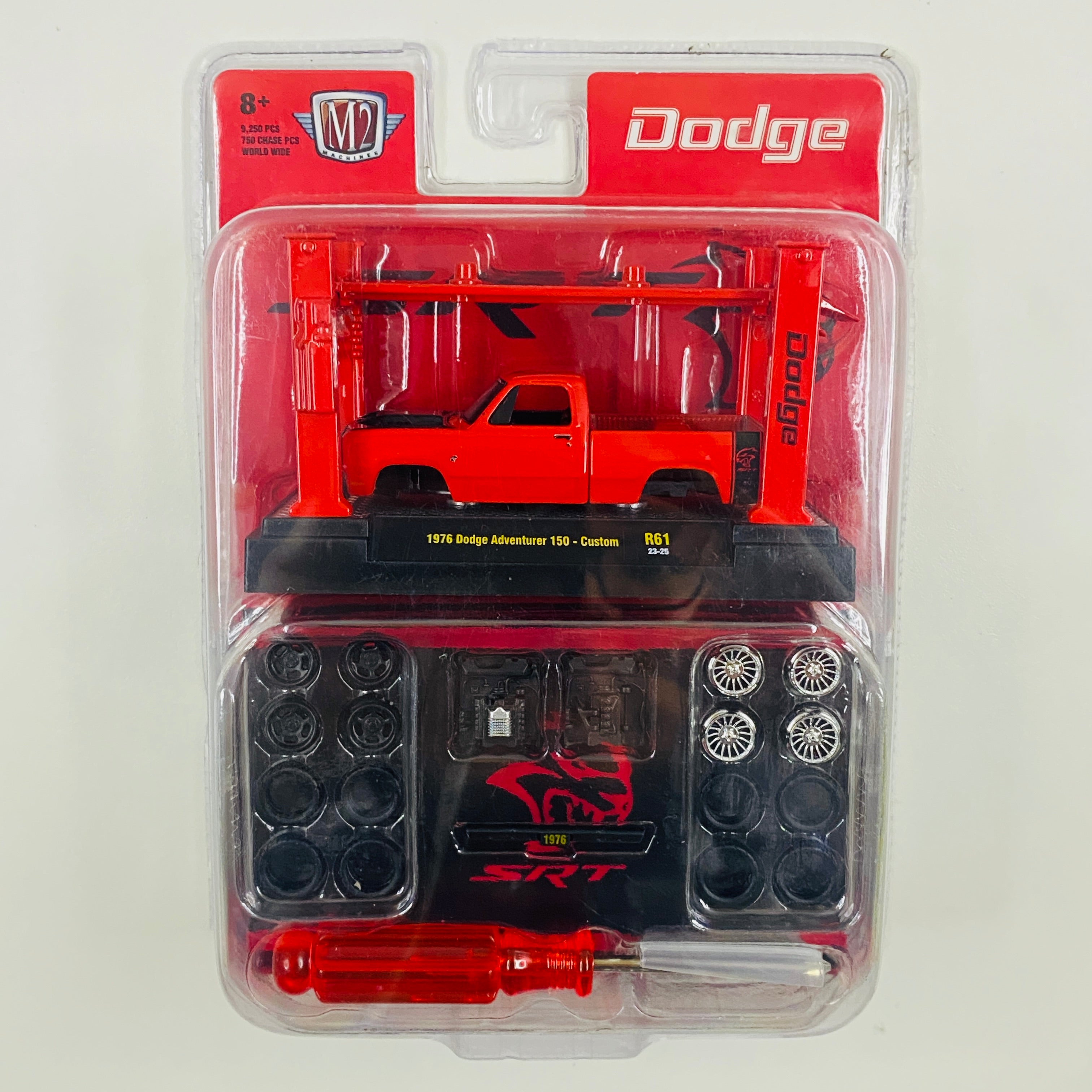 2023 M2 Machines Model Kit Limited Edition 1/9250 1976 Dodge Adventure
