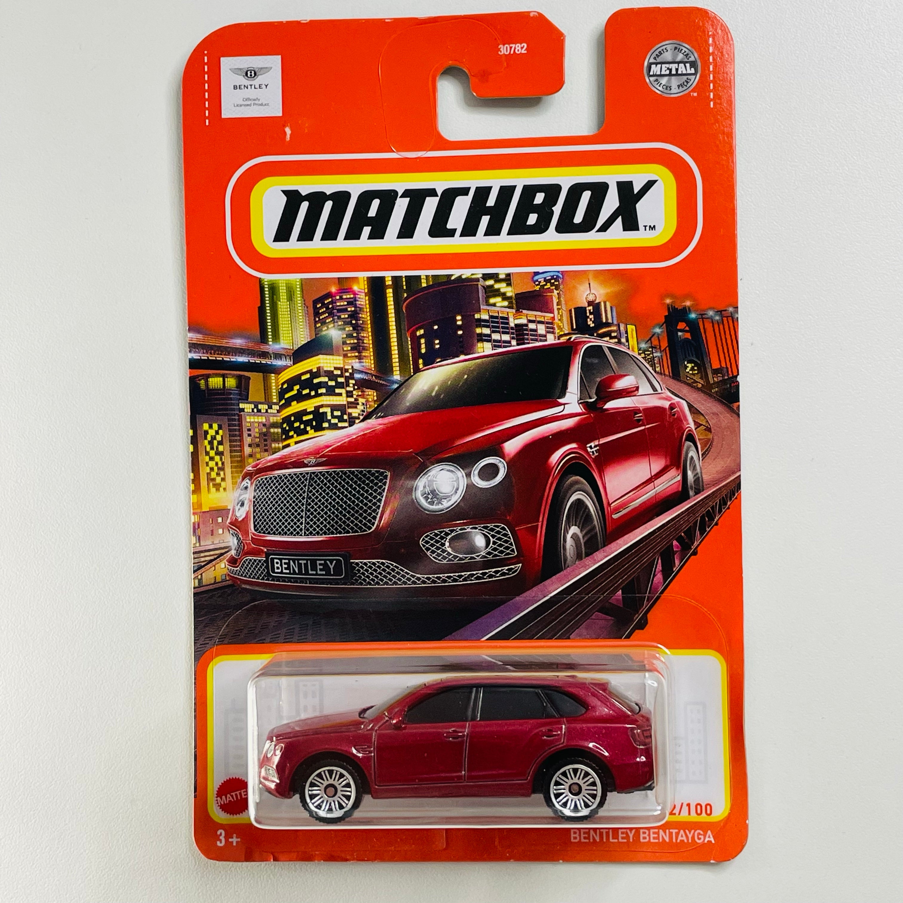 2022 Matchbox MBX Metro Bentley Bentayga rojo metálico