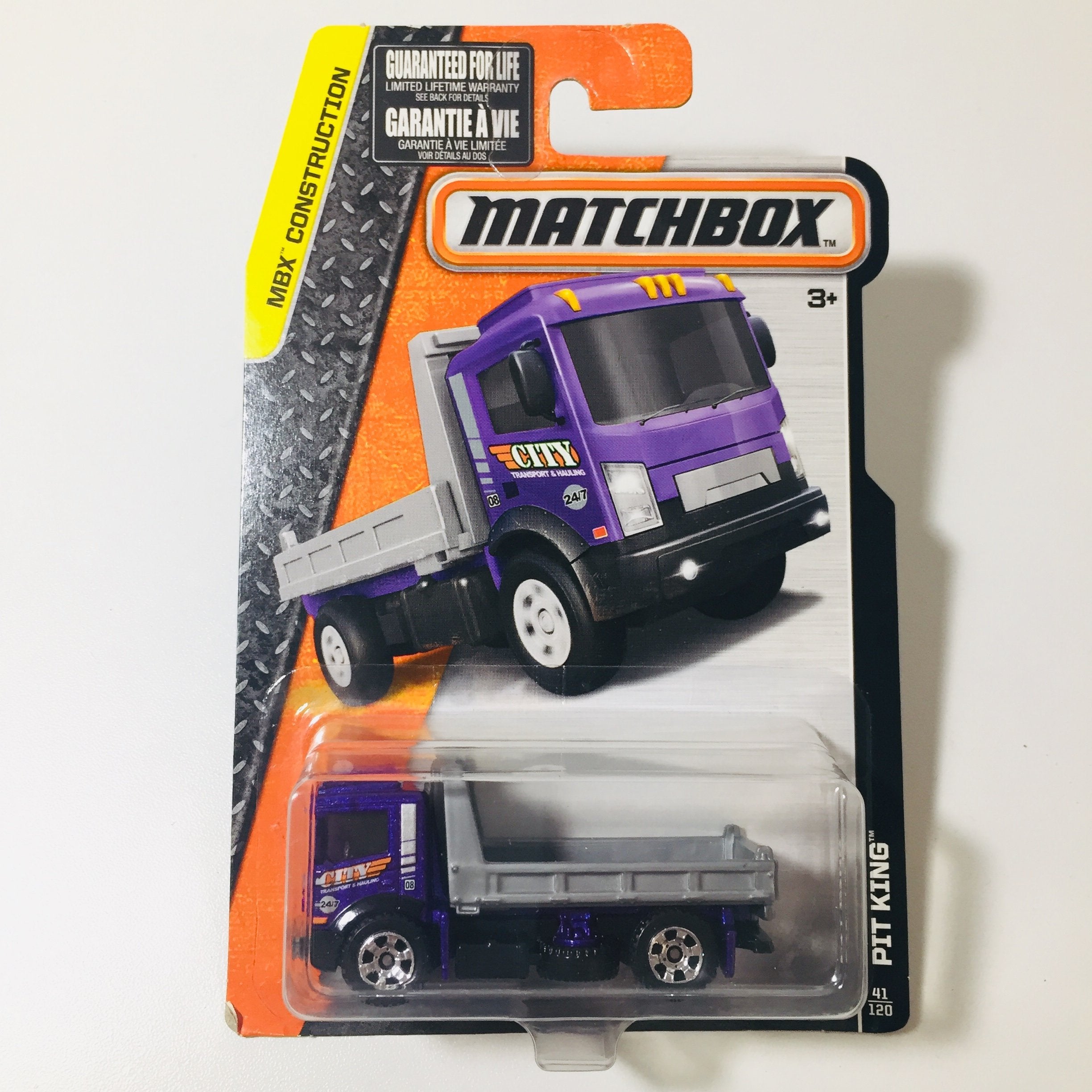 2015 Matchbox MBX Construction Pit King morado
